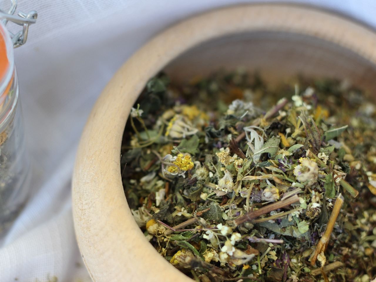 Piołun: właściwości i zastosowanie - Dbam o siebie