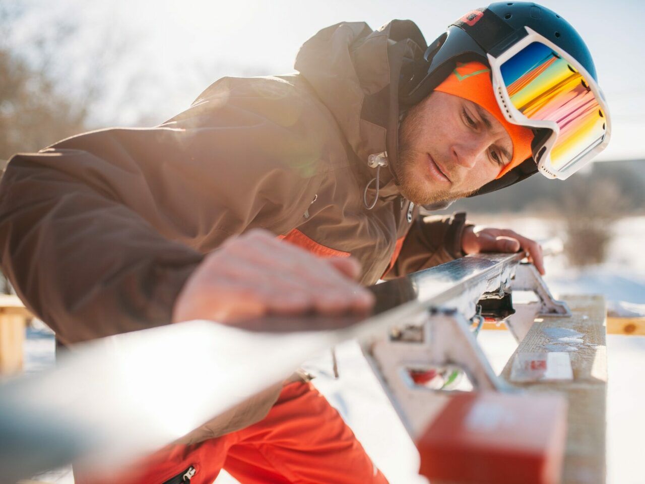 Narty race czy allround? Jakie narty wybrać? - Poza domem