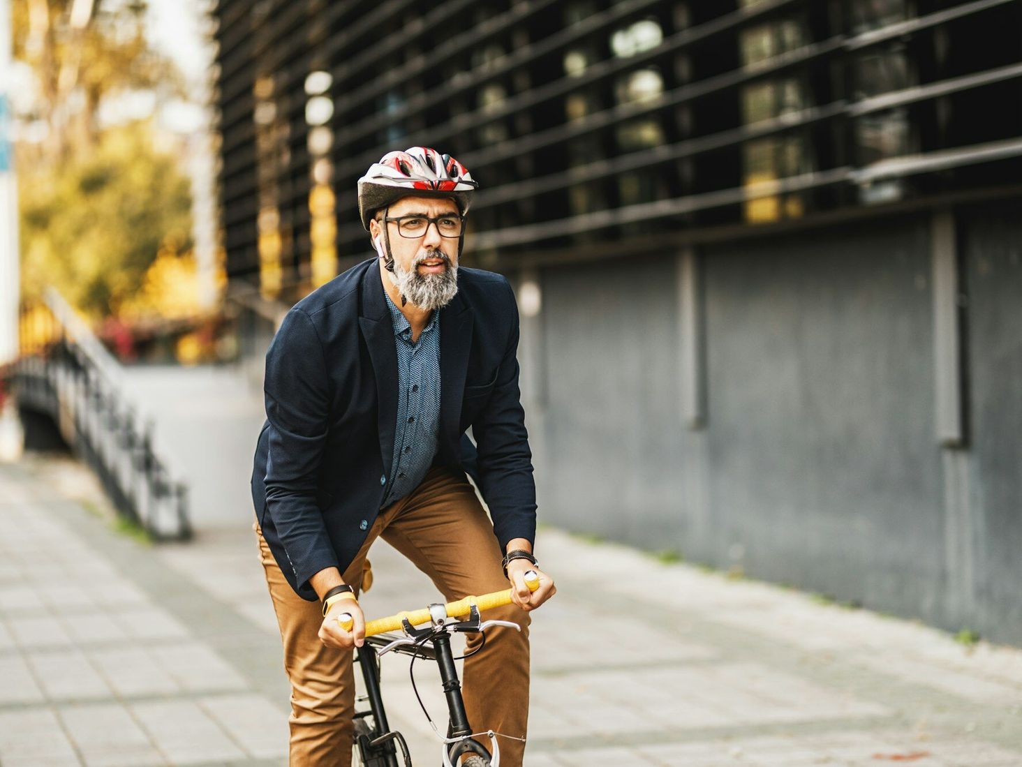 Jakie jest obowiązkowe wyposażenie roweru? O czym rowerzysta musi ...