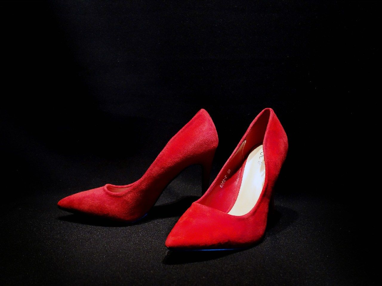 Rodzaje butów damskich, które warto mieć w swojej szafie - Kraina Stylu