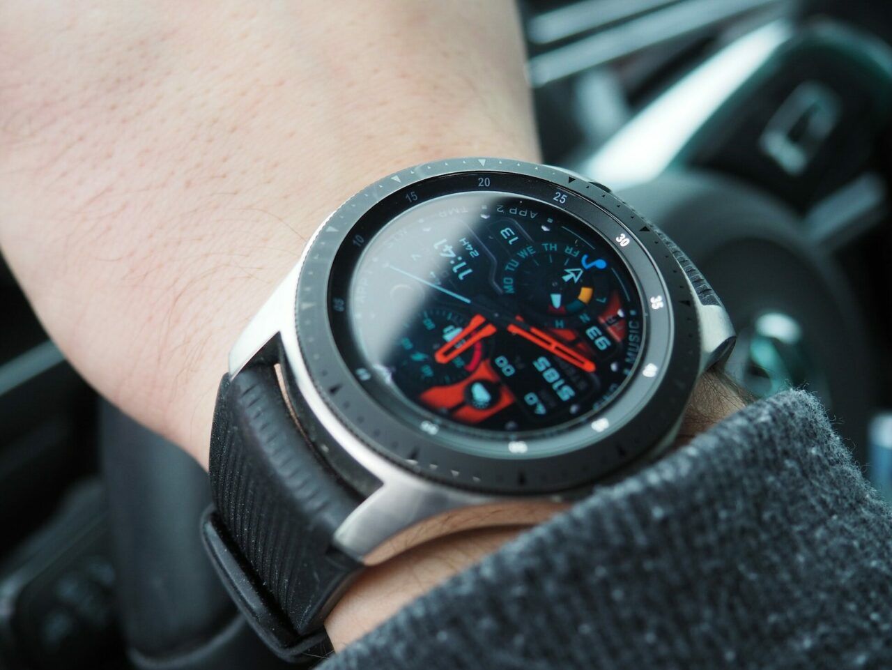 Wybieramy smartwatch do 1000 złotych. Ranking najlepszych zegarków ...