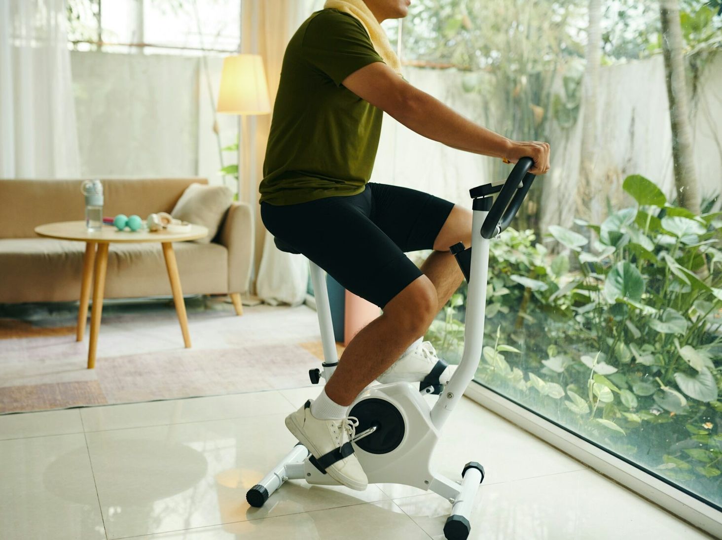 Co daje trening na rowerze stacjonarnym? Czy warto kupić? - Dbam o siebie