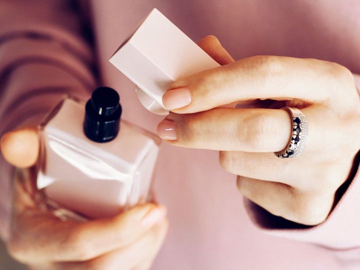 Perfumy z lat 90. damskie – jakie perfumy z lat 90. są dalej na czasie ...