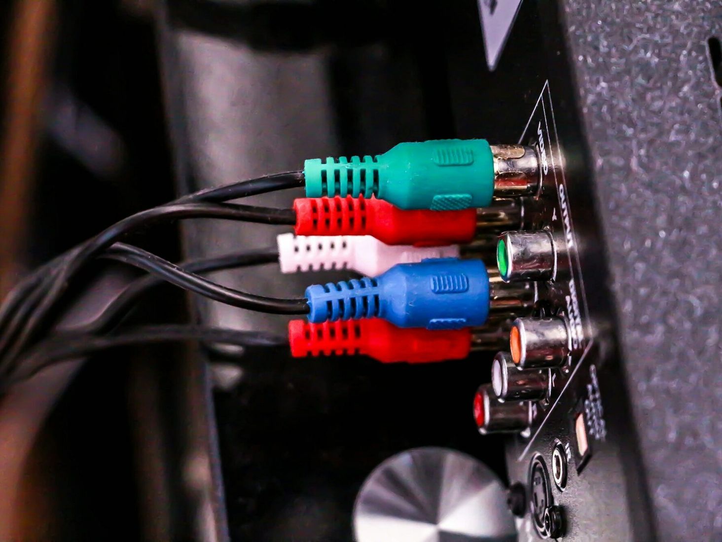 Złącze RCA. Co to jest i gdzie je wykorzystasz? - Magazyn Ceneo.pl