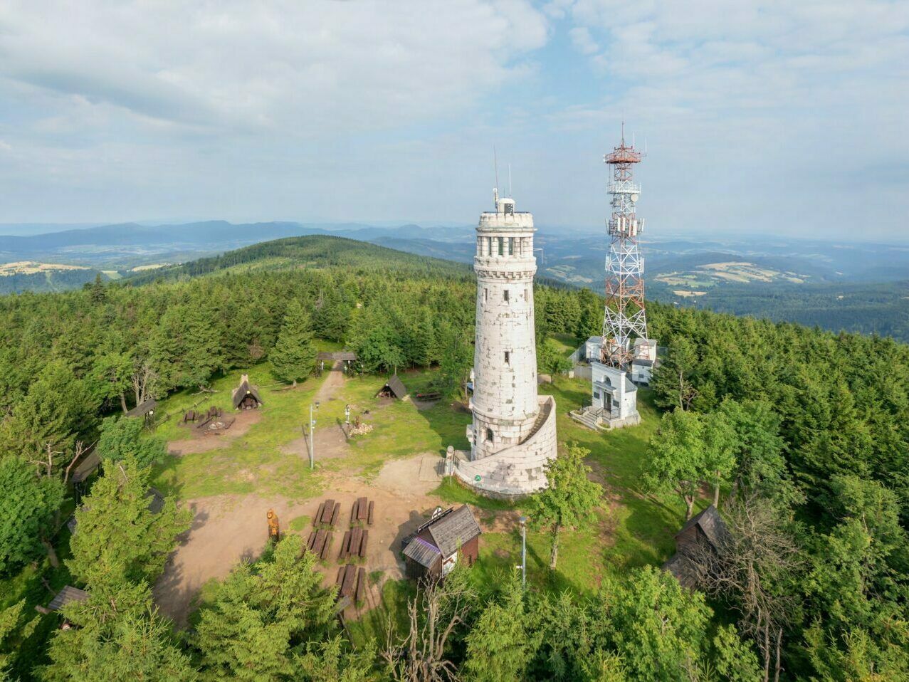 Wielka Sowa - uroczy zakątek Sudetów zachwycający krajobrazami - Poza domem