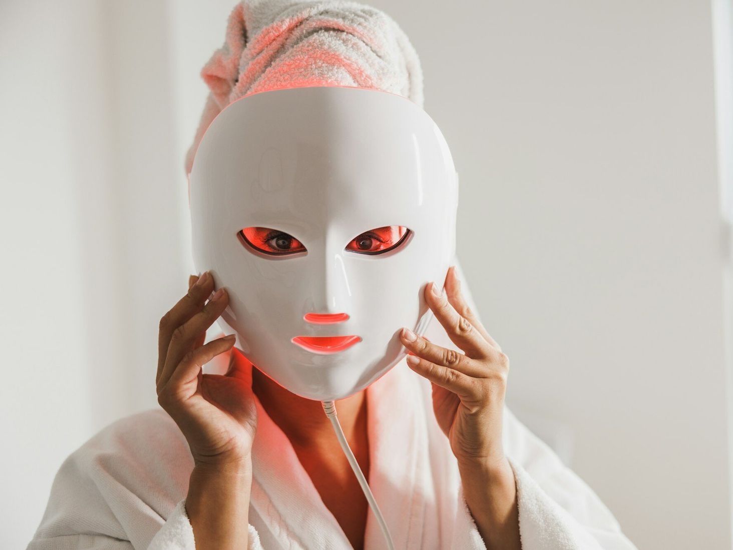 Maska LED na twarz – opinie i efekty. Czy jest warta swojej ceny ...