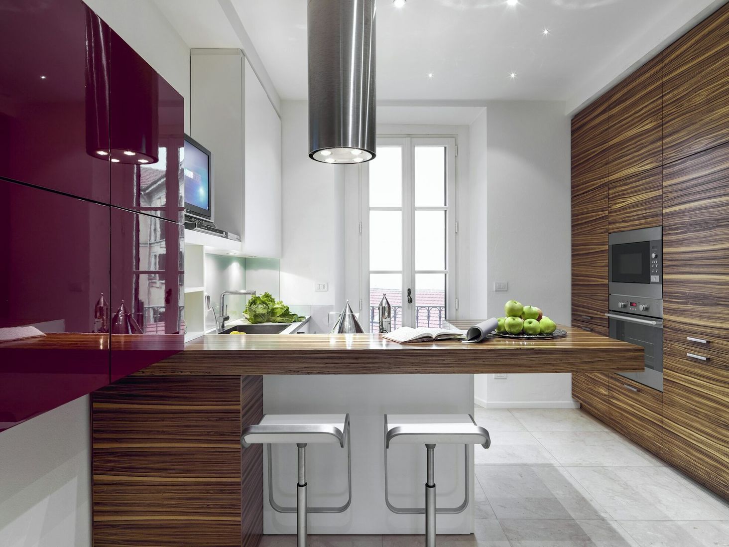 Jaki okap tuba wybrać? Zalety i wady nowoczesnego okapu - Magazyn Ceneo.pl