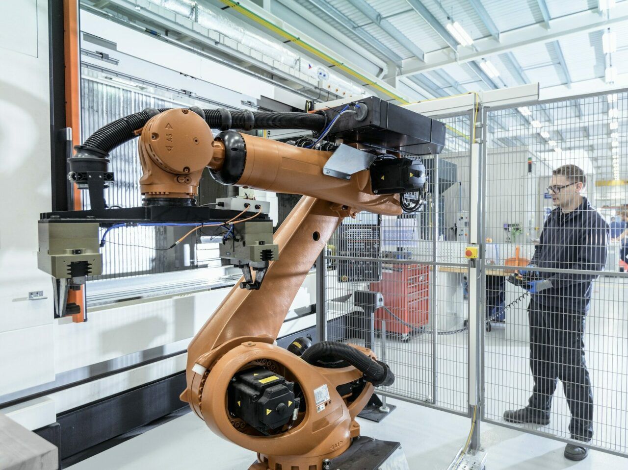 Firma Amazon postanowiła pomóc pracownikom magazynów – stworzyła robota ...