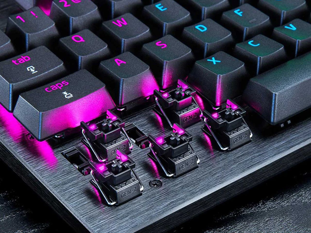 Razer Huntsman V3 Pro vs SteelSeries Apex Pro TKL 2025 – która ...