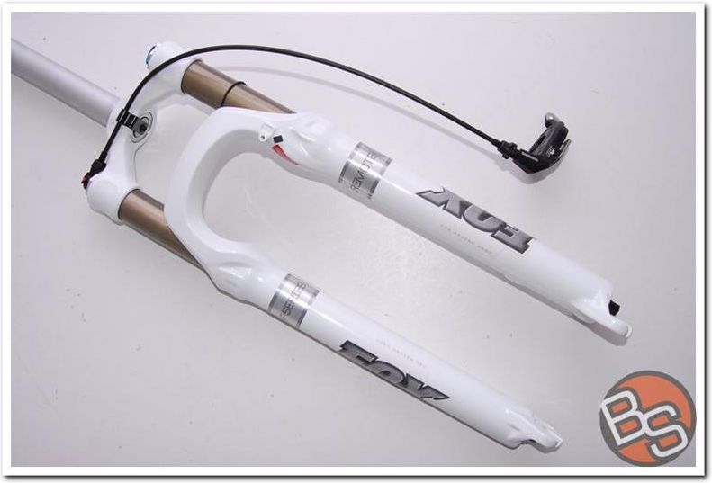 Amortyzator FOX 32 F100 RL Remote Lockout biały - Ceny i opinie - Ceneo.pl