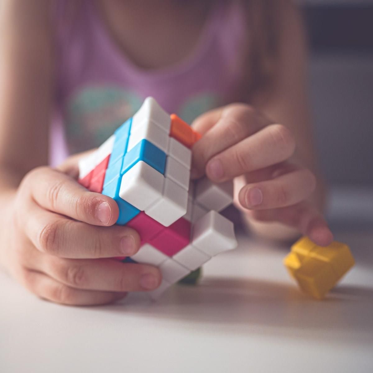 Smart Games Plug & Play Puzzler (ENG) IUVI Games - Gra dla dziecka - Ceny i opinie - Ceneo.pl