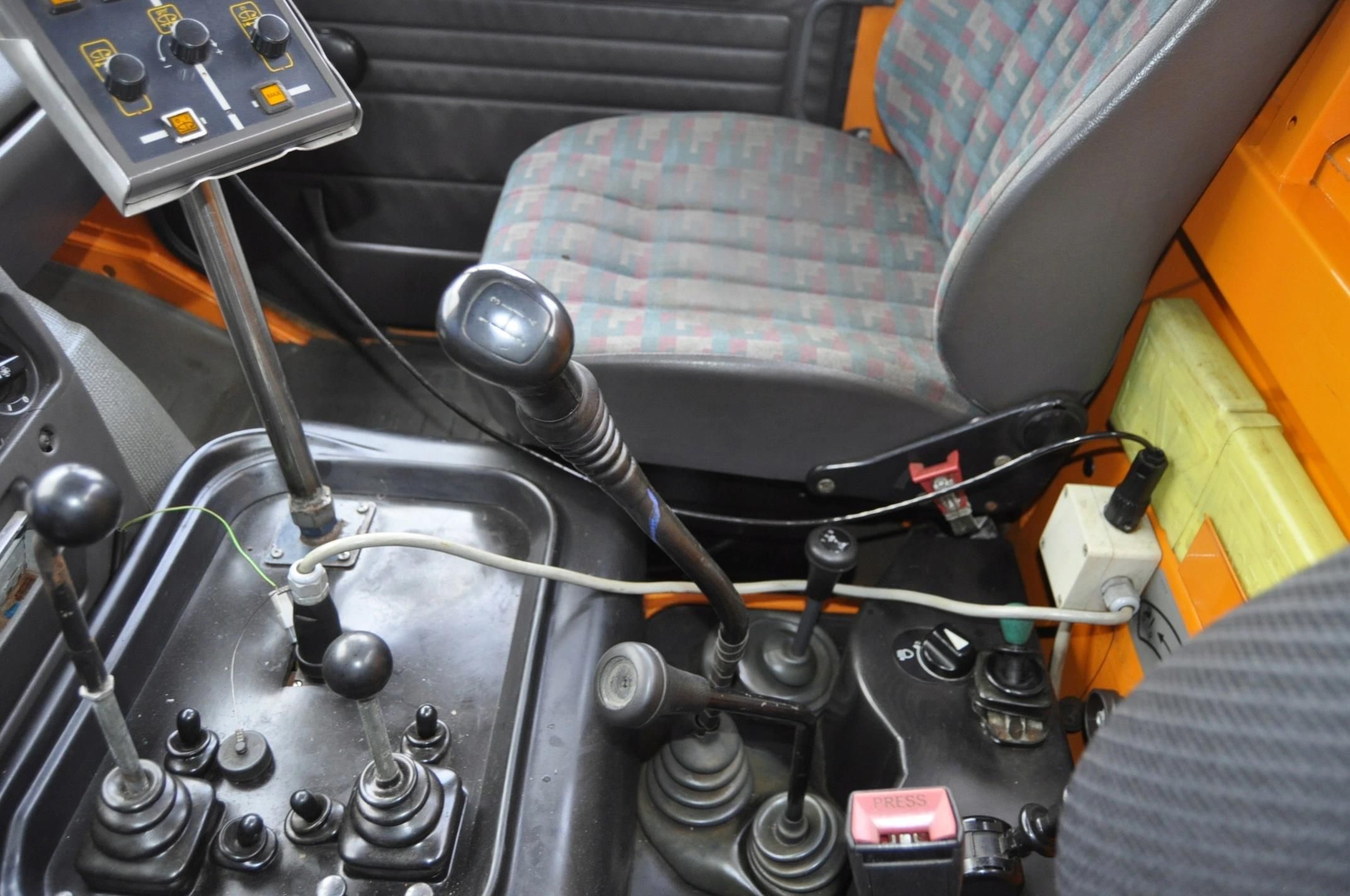 UNIMOG 408/U90 WYWROTKA 4X4 2000 ROK - Opinie i ceny na Ceneo.pl