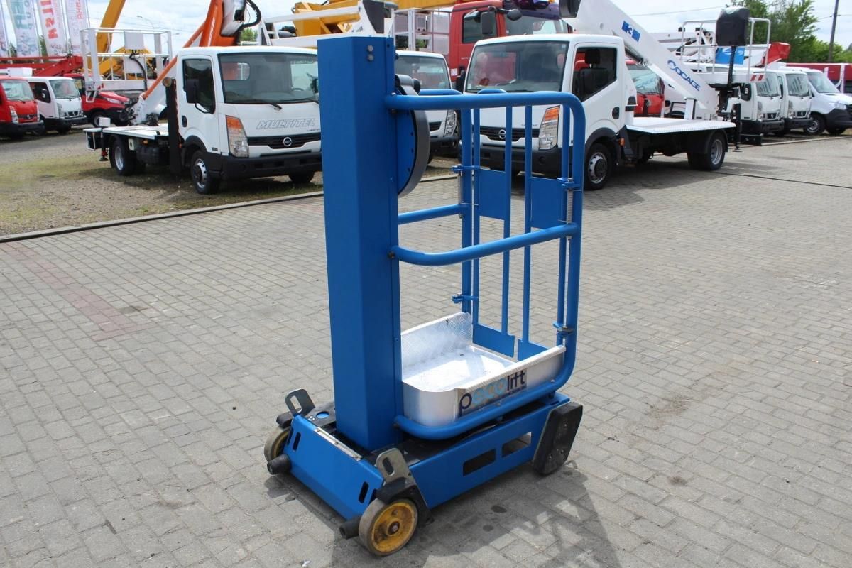 Podnośnik osobowy zwyżka Power Tower Peco Lift JLG - Opinie i ceny na ...