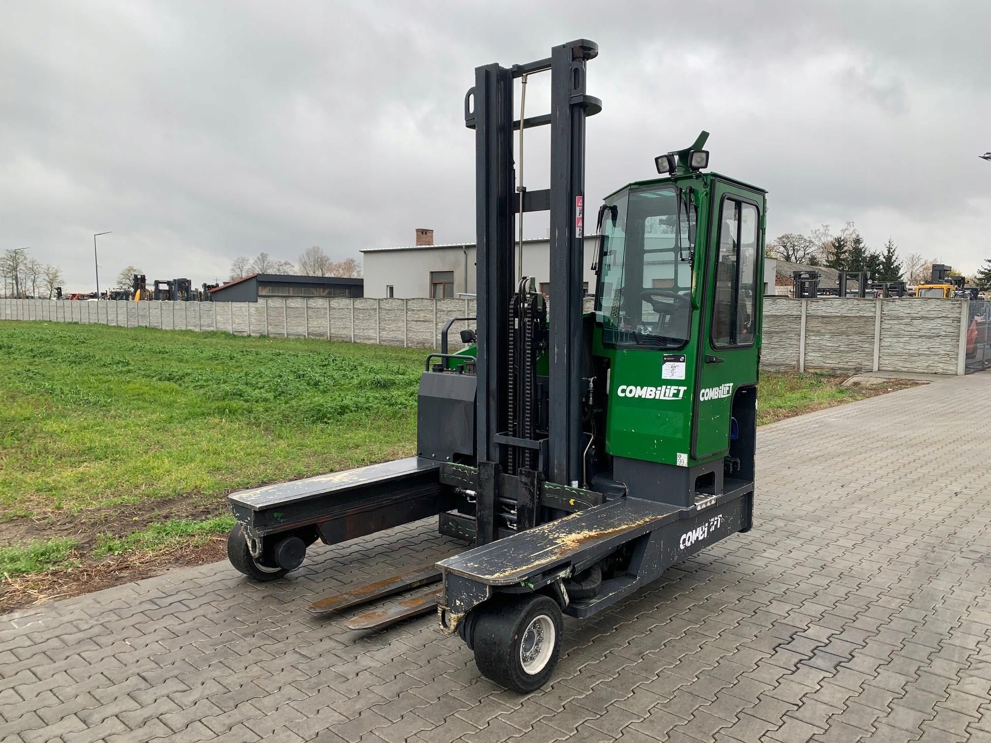 Wózek widłowy Combilift C4500 LPG 2018 rok 8281h - Opinie i ceny na ...