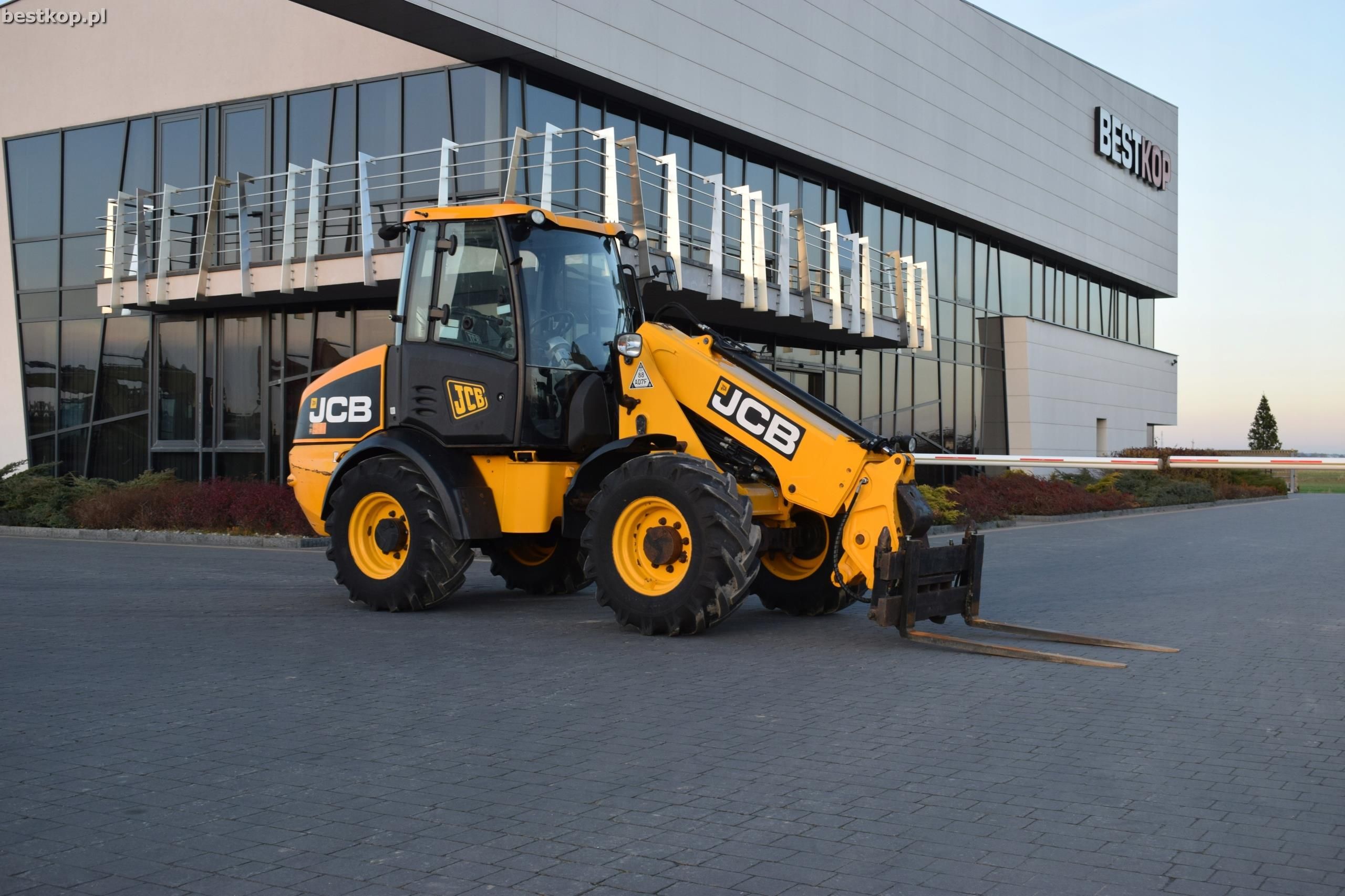 JCB TM220 * 2011r * 5820 mth * 6t * Teleskop * - Opinie i ceny na Ceneo.pl