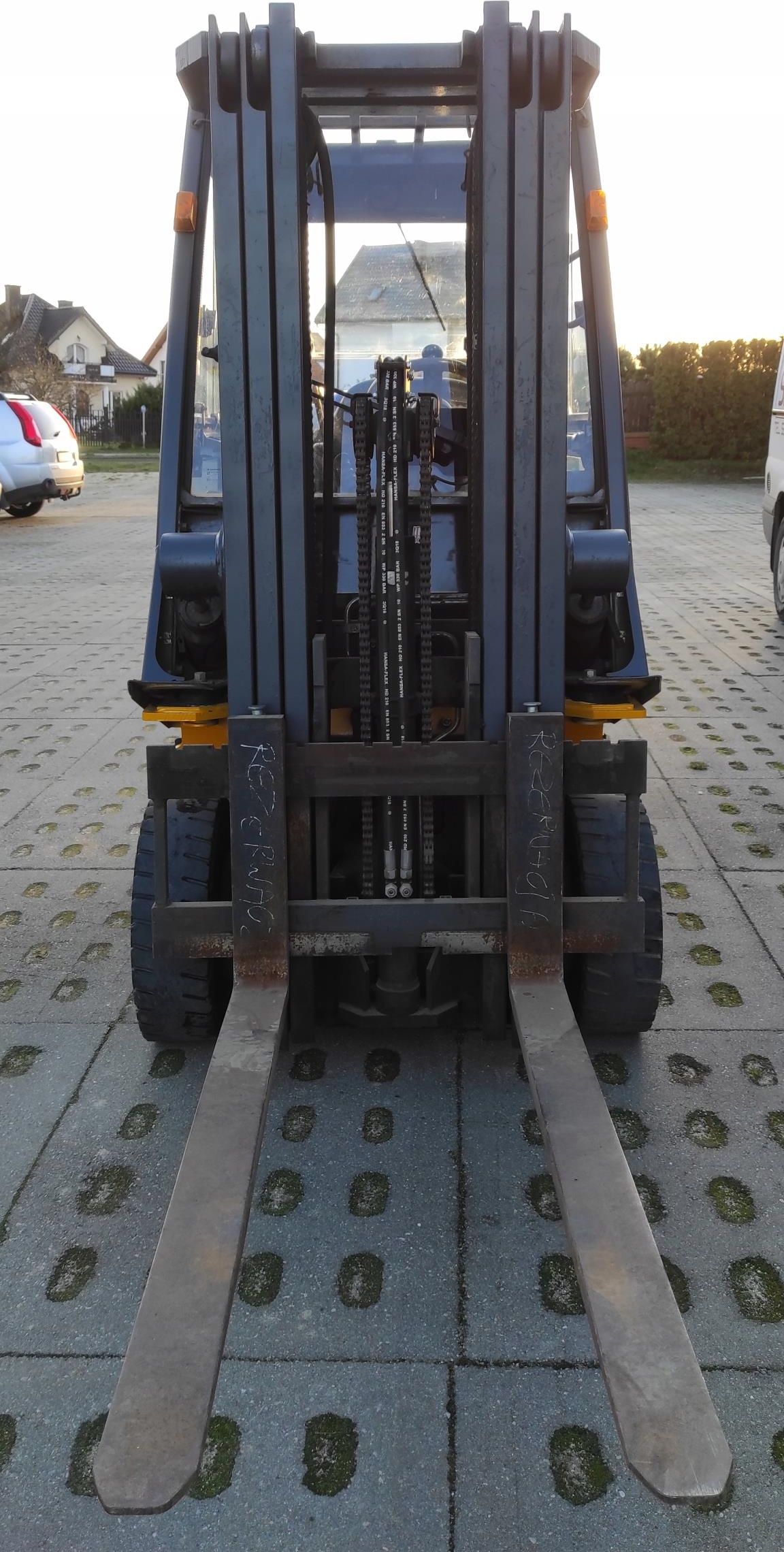 Wózek widłowy Nissan / Unicarriers 1.5t P1D1A15CT - Opinie i ceny na Ceneo.pl