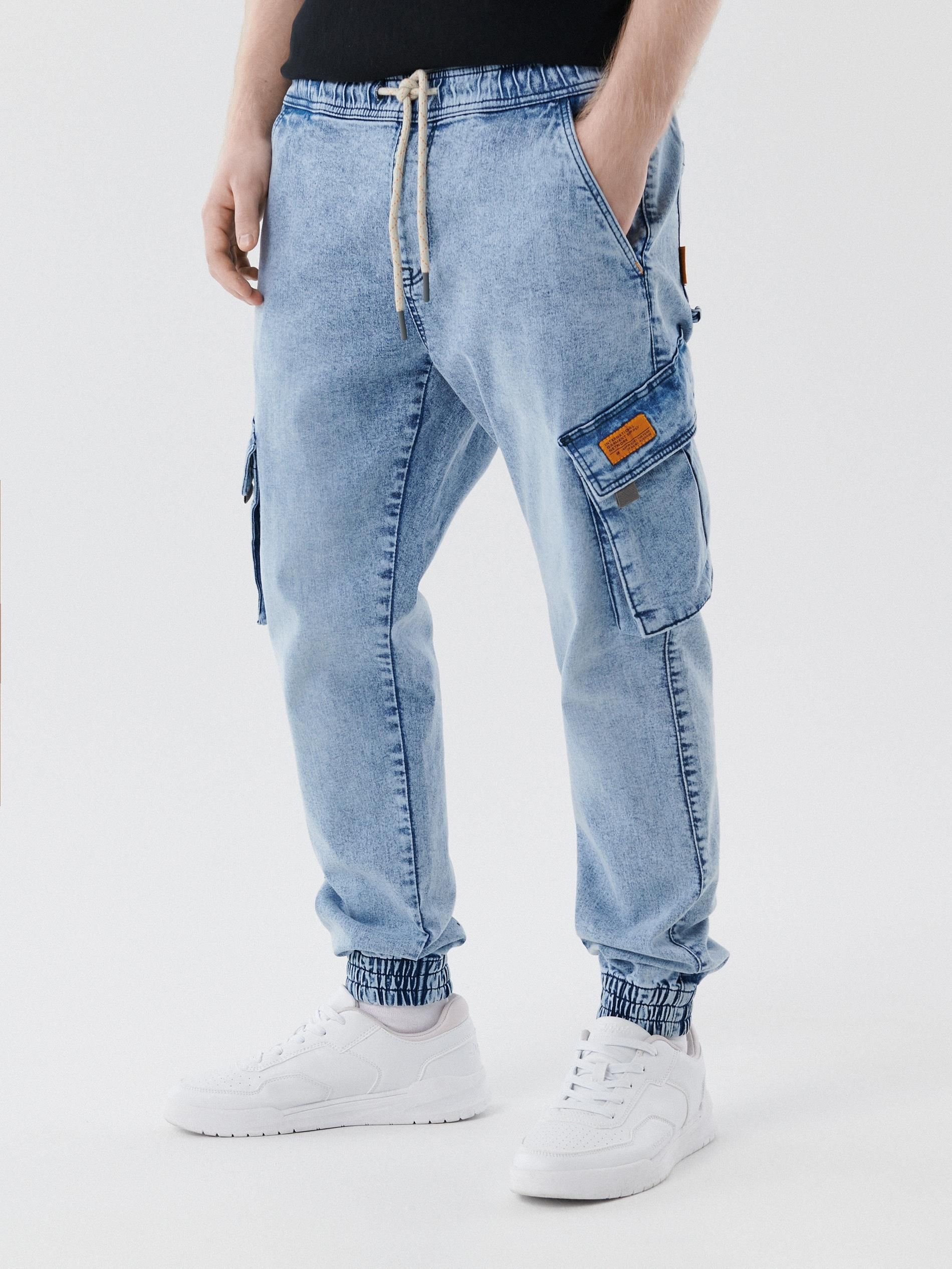 Cropp Jeansowe Joggery Z Kieszeniami Cargo Niebieski Ceny I