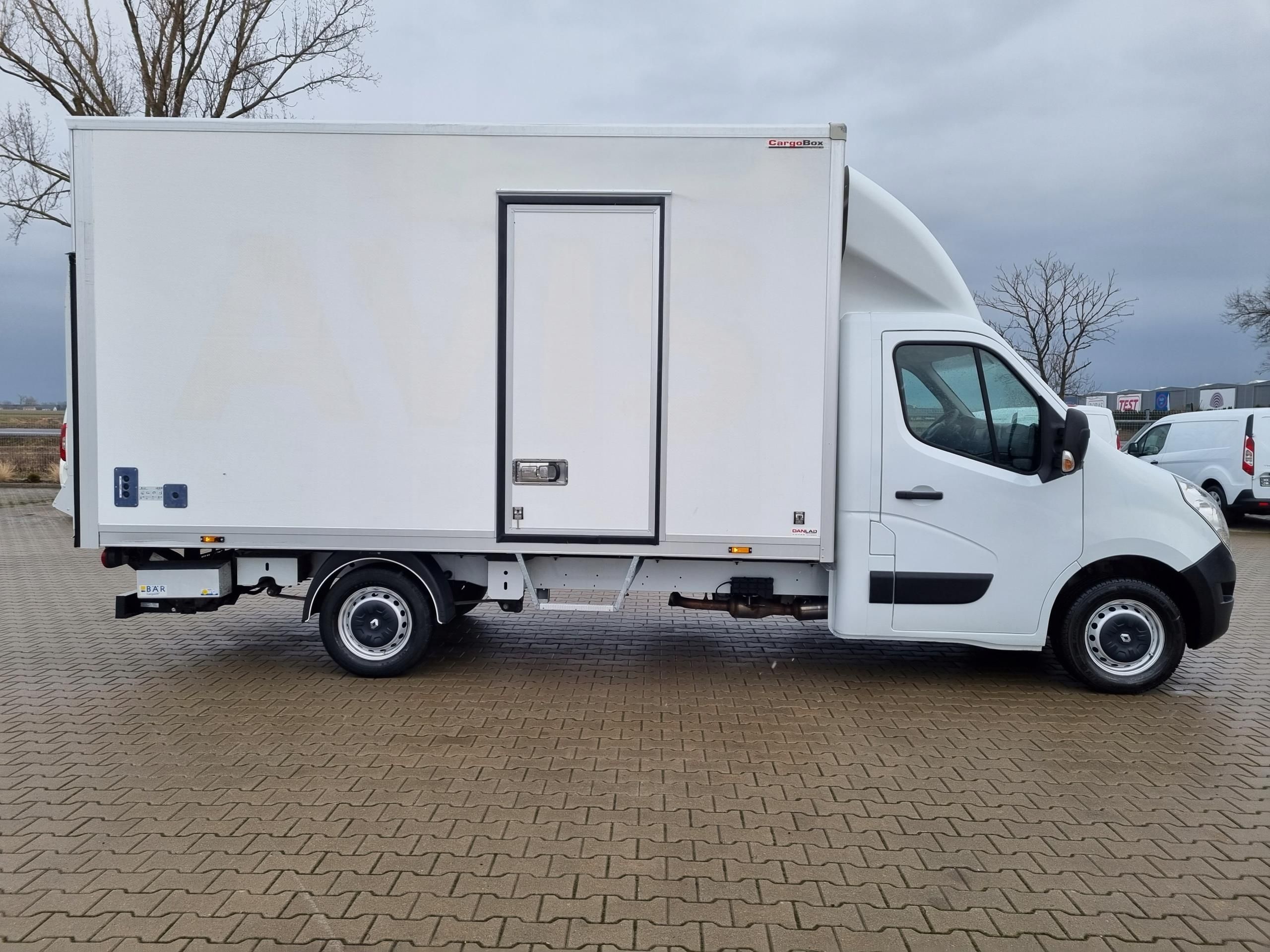 RENAULT MASTER KONTENER 8 EPAL WINDA 750KG KLIMA - Opinie i ceny na ...