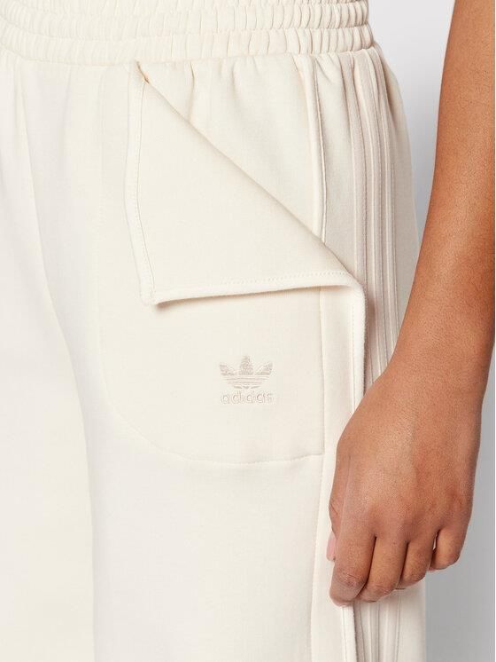 Adidas Spodnie dresowe adicolor Clean Classics HC2012 Beżowy Loose Fit ...