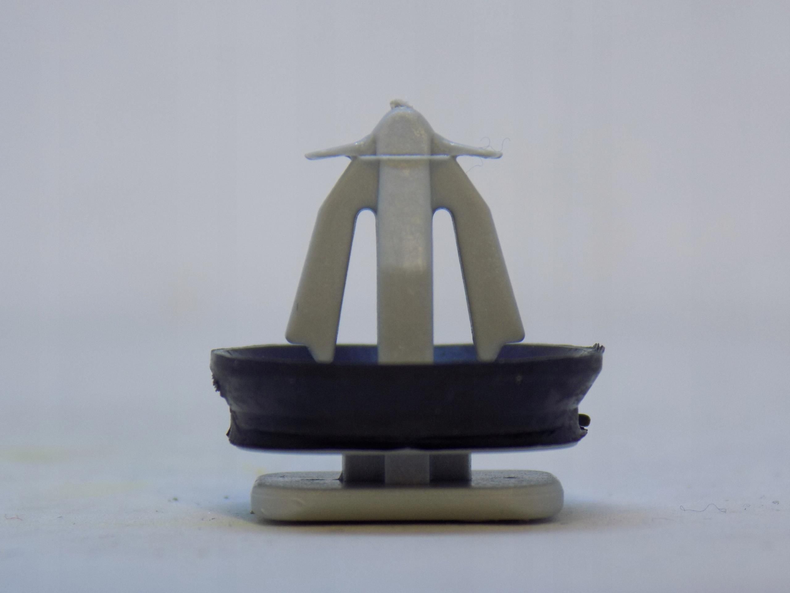 Listwa boczna Iveco Daily Spinki Wciski Mocowania Kołki Listwy 808230N2 ...