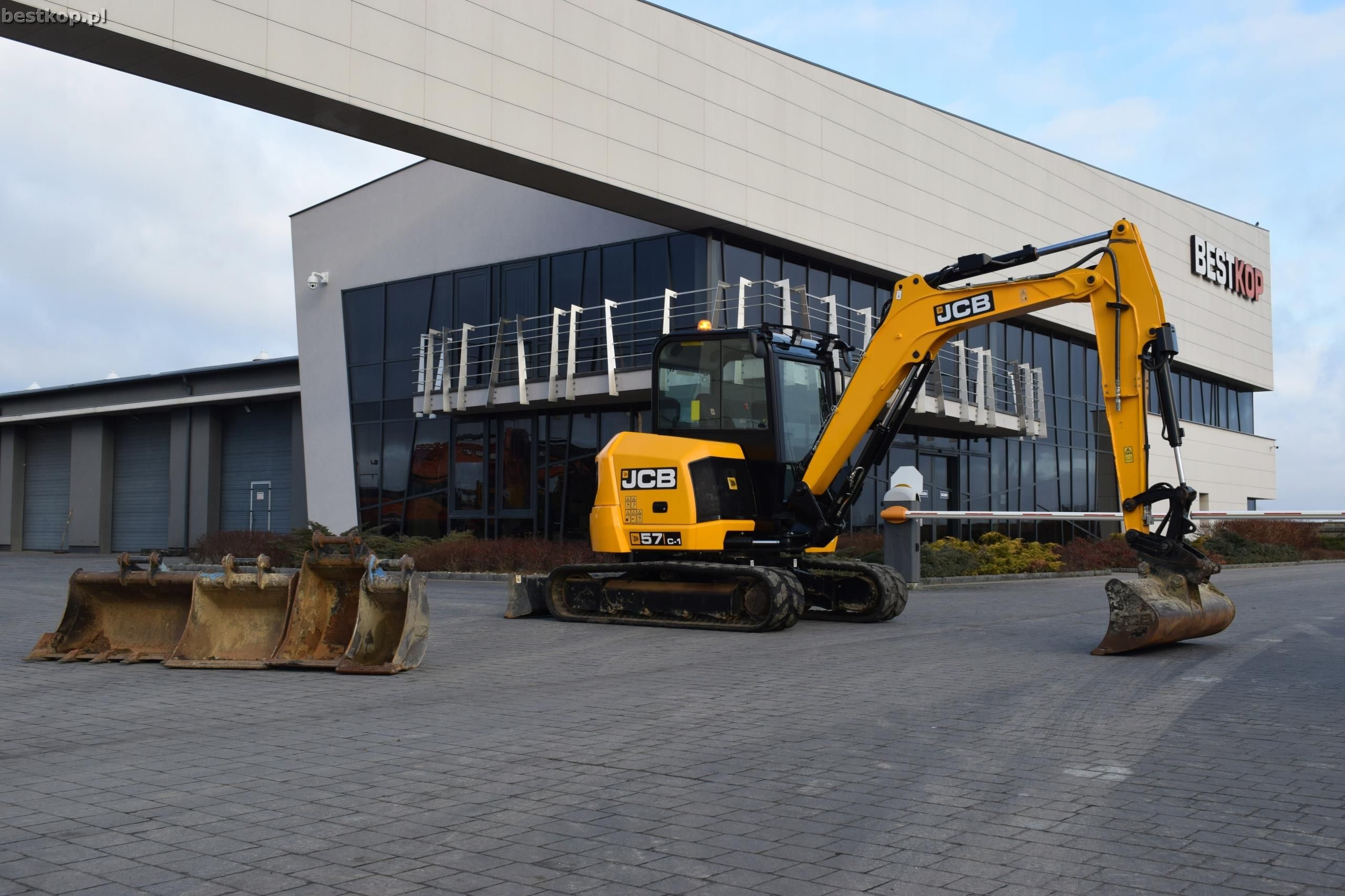 Mini koparka JCB 57C-1 , 5.5t , 2018r, 5 łyżek, 1 - Opinie i ceny na Ceneo.pl