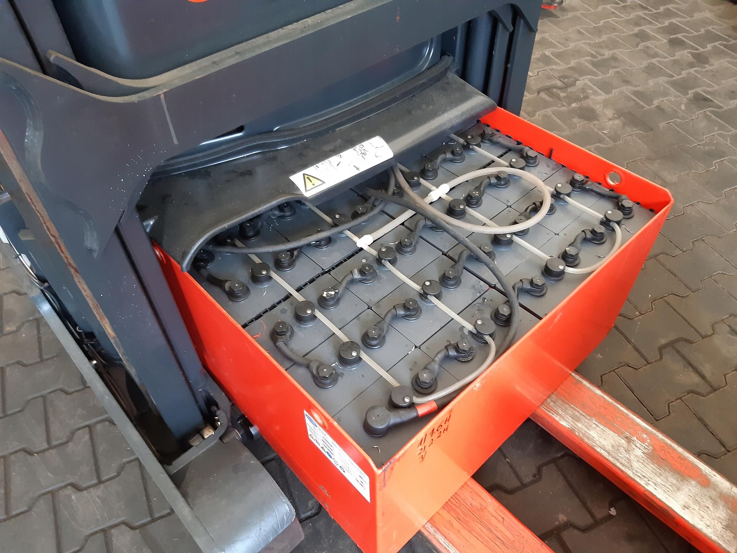 WÓZEK WIDŁOWY REACH TRUCK LINDE R14X TRIPLEX 6400M - Opinie i ceny na ...