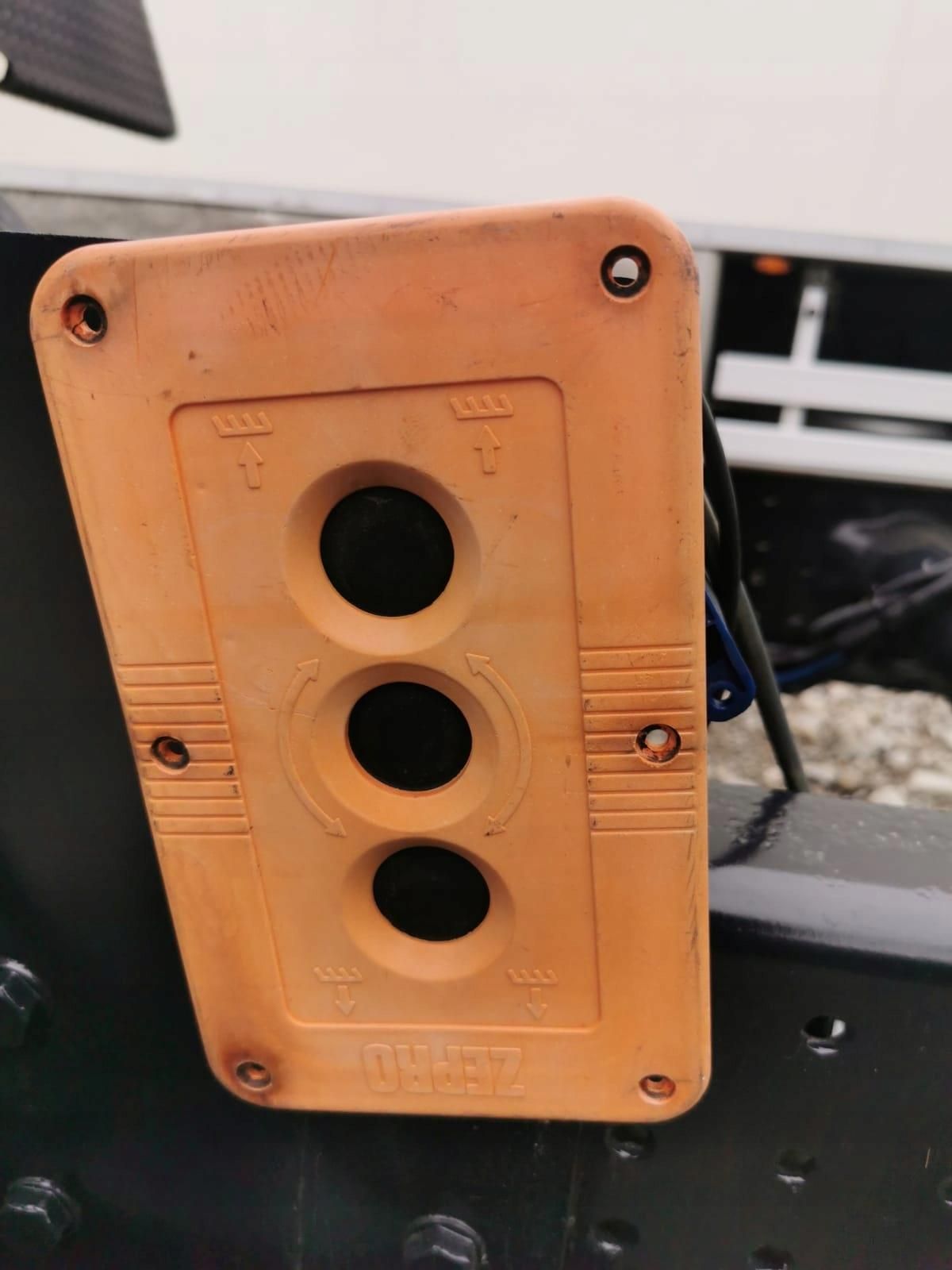 WINDA samochodowa załadowcza ZEPRO 2000kg / Radio - Opinie i ceny na ...