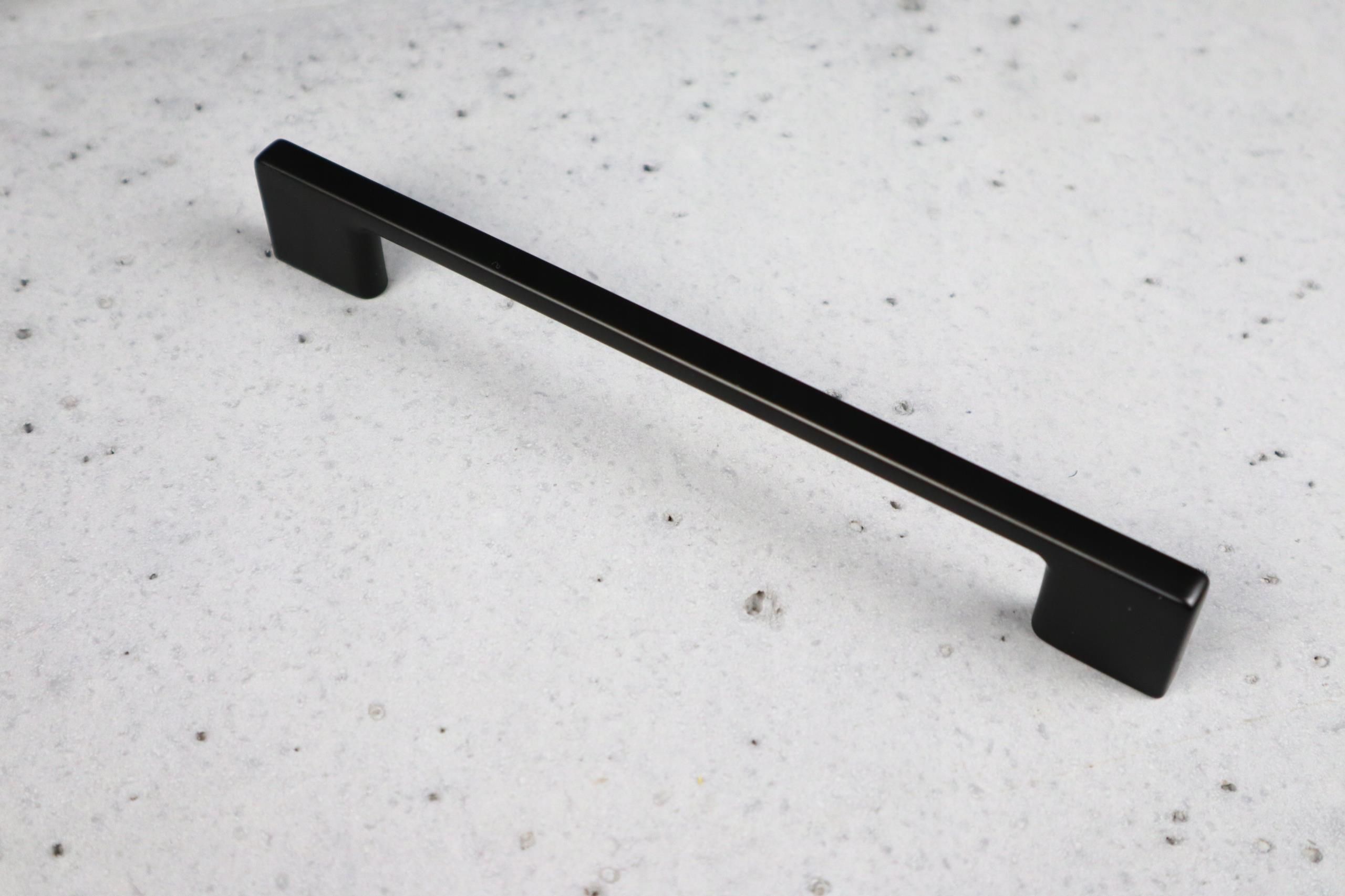 Uchwyt meblowy techno loft czarny mat L-256 mm (UM1143) - Opinie i ...