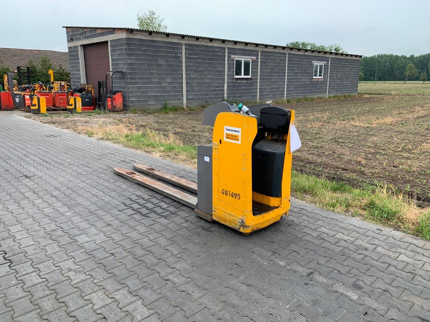 Paleciak Jungheinrich ESE120 BATERIA 2016 rok - Opinie i ceny na Ceneo.pl