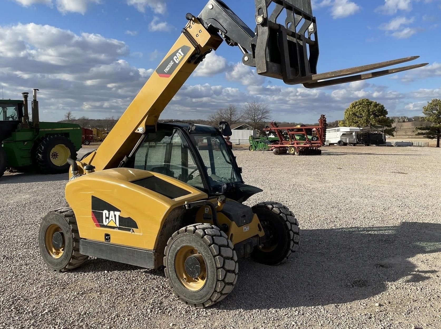 2015 Caterpillar TH255C Ładowarka teleskopowa - Opinie i ceny na Ceneo.pl