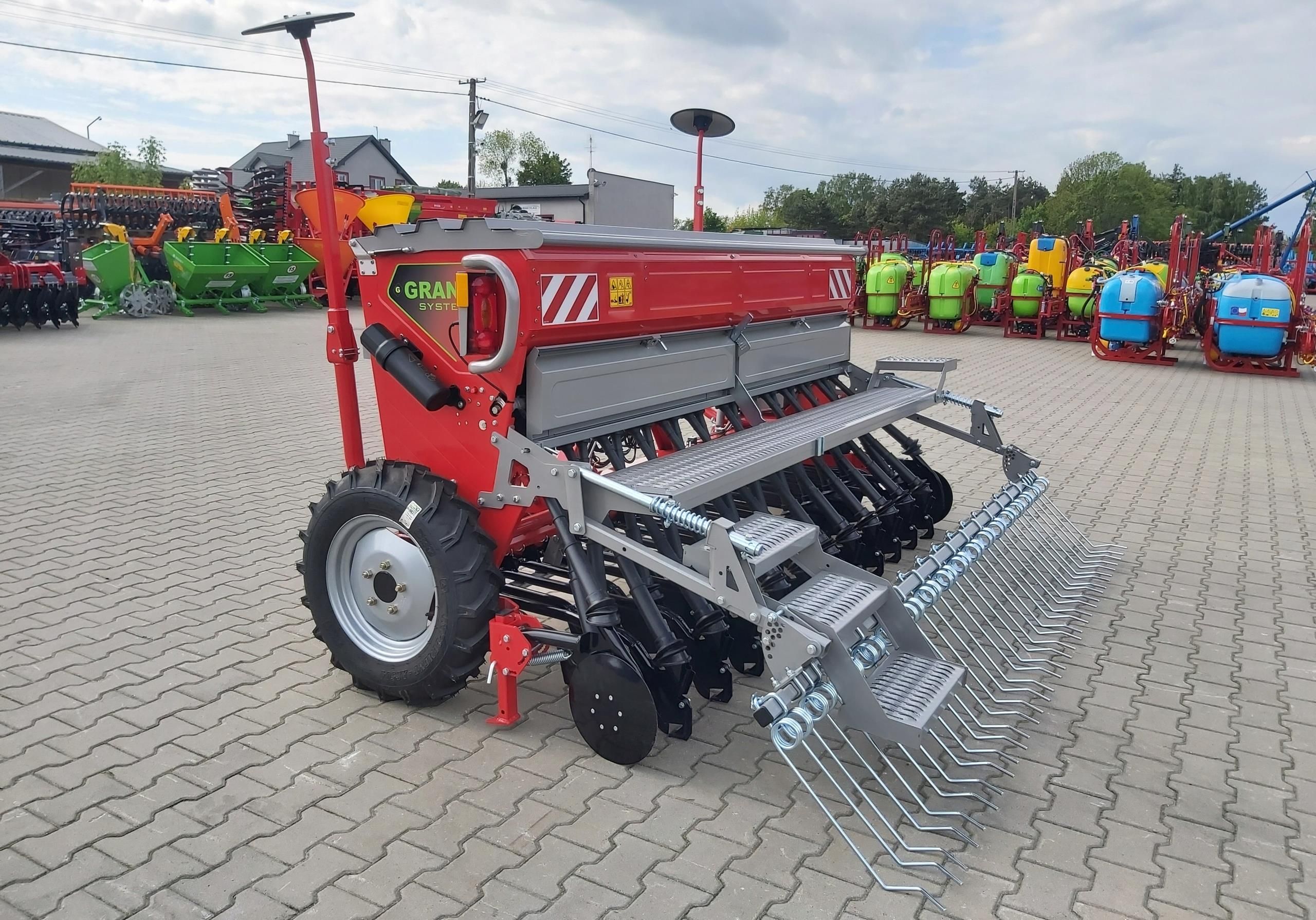 Siewnik Zbożowy Talerzowy 2,5m 3m AKPIL SEED GRANO - Opinie i ceny na Ceneo.pl