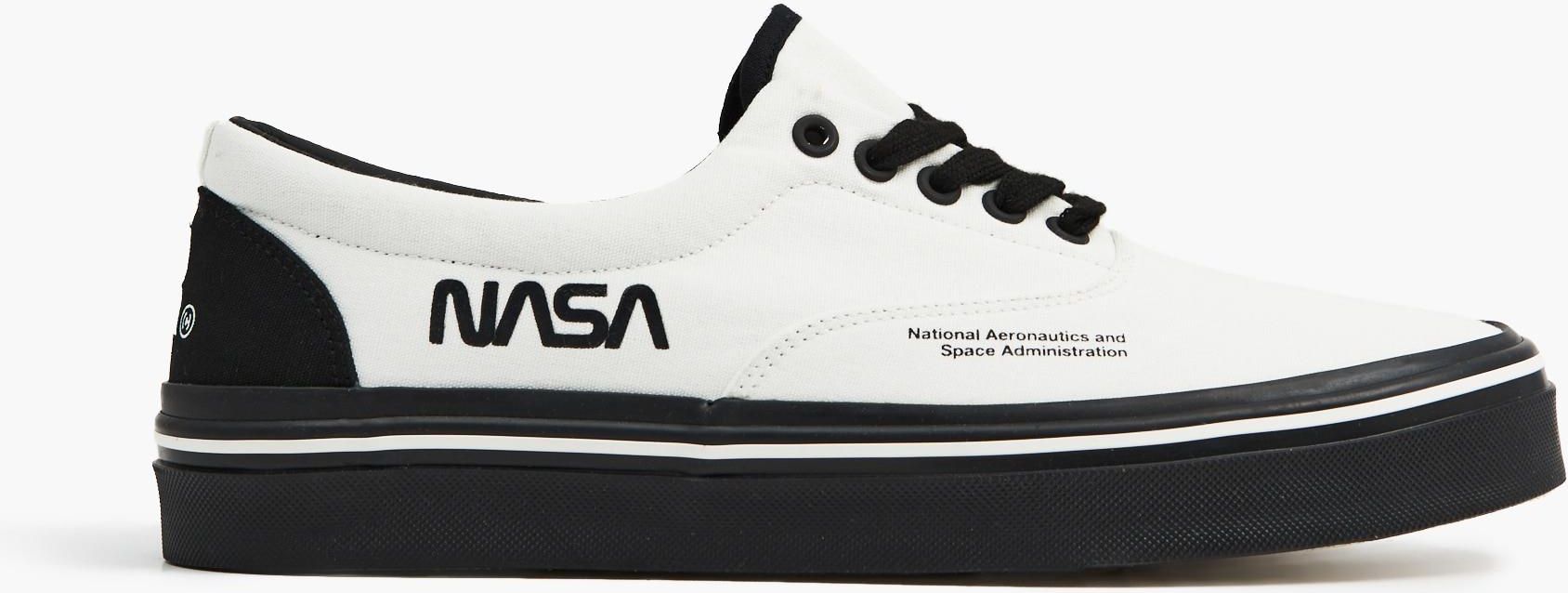 Cropp - Czarno-białe trampki NASA - Biały - Ceny i opinie - Ceneo.pl