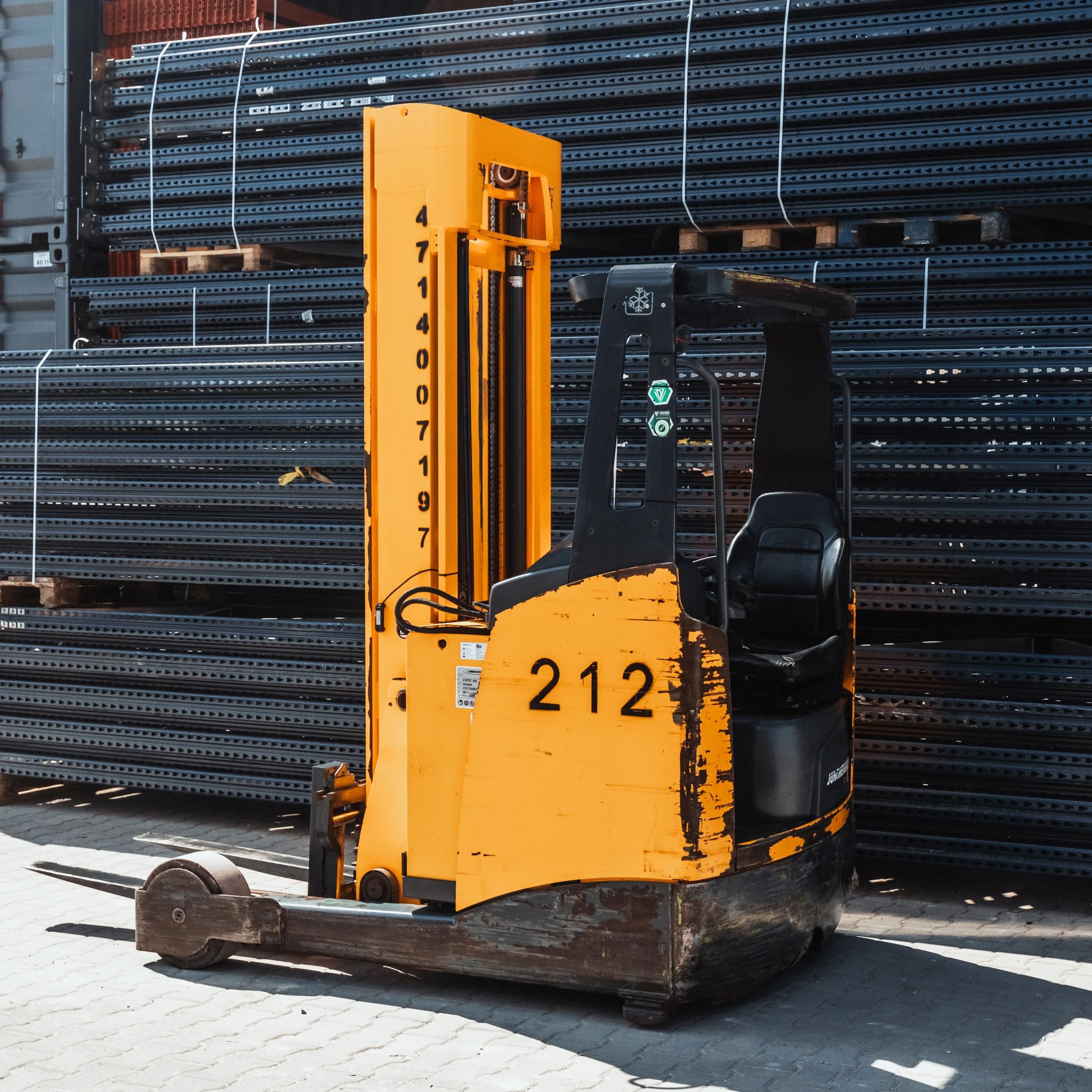 Wózek wysokiego składowania Jungheinrich ETV 325 - Opinie i ceny na ...