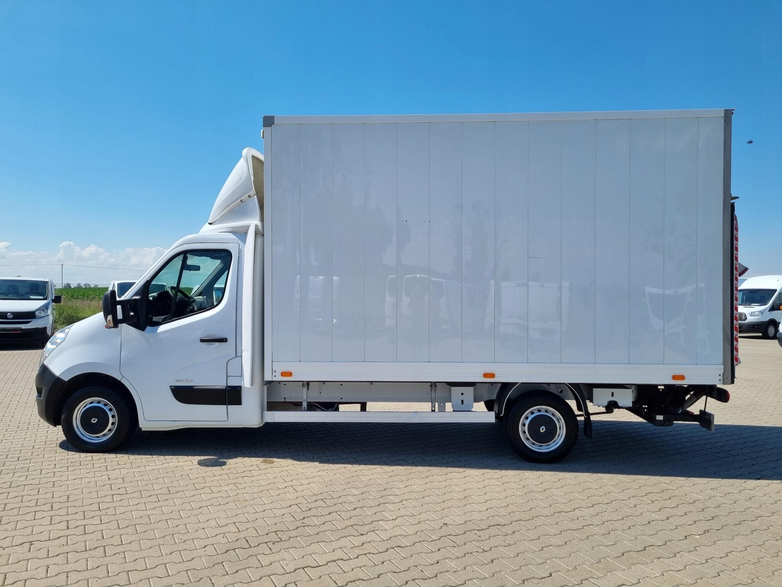 RENAULT MASTER KONTENER 8ePAL WINDA 750KG PODUSZKI - Opinie i ceny na ...
