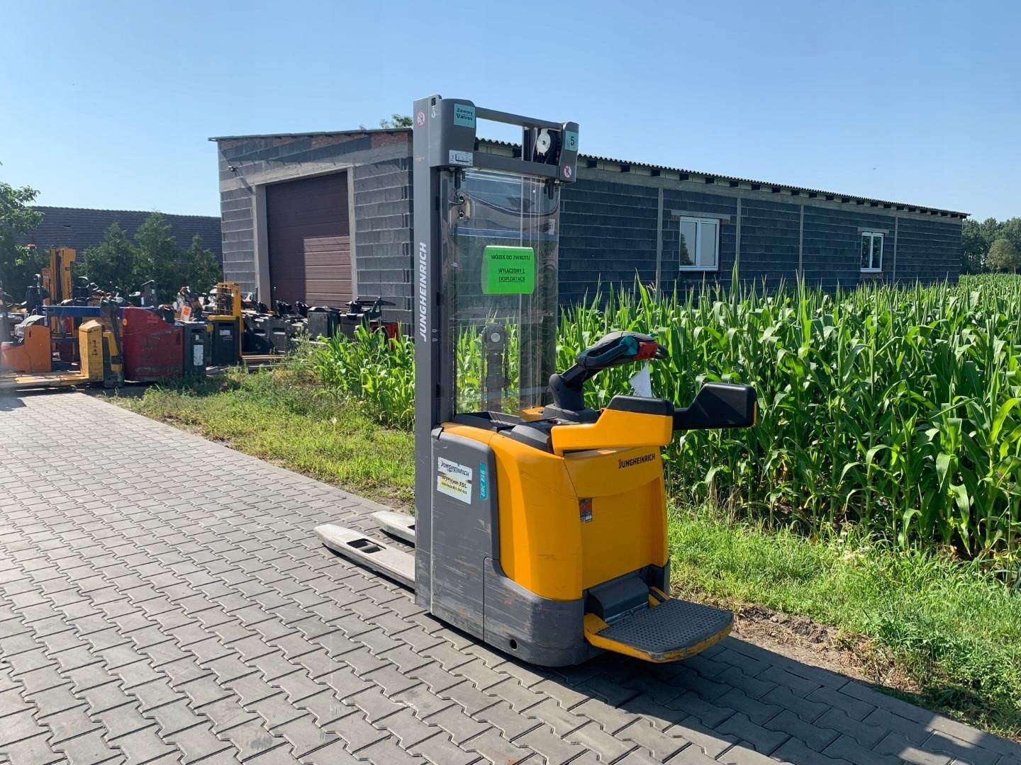 Paleciak z masztem Jungheinrich ERC216 5,2M 2017r. - Opinie i ceny na ...