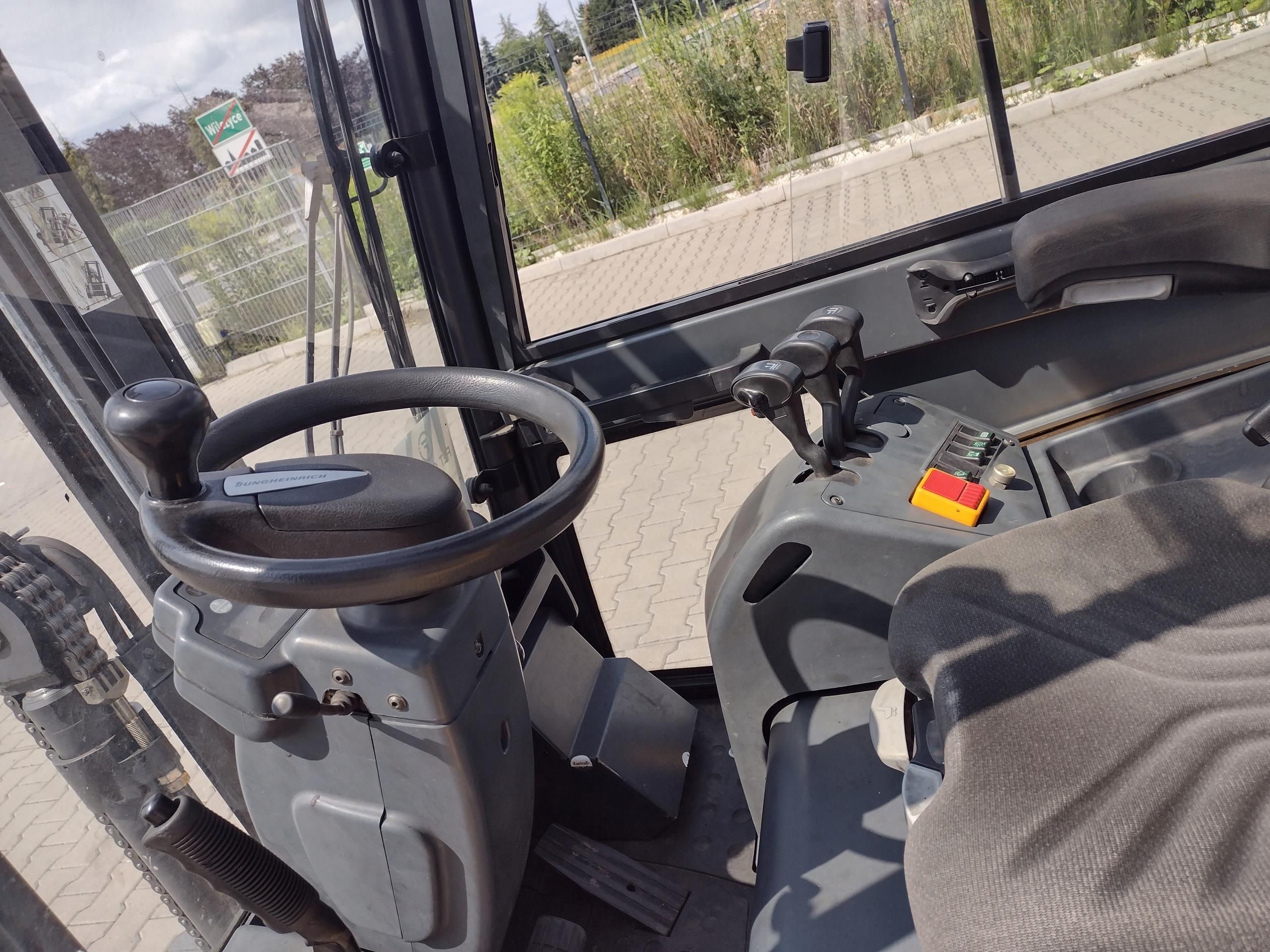 Akumulatorowy wózek czołowy Jungheinrich EFG 218 - Opinie i ceny na ...