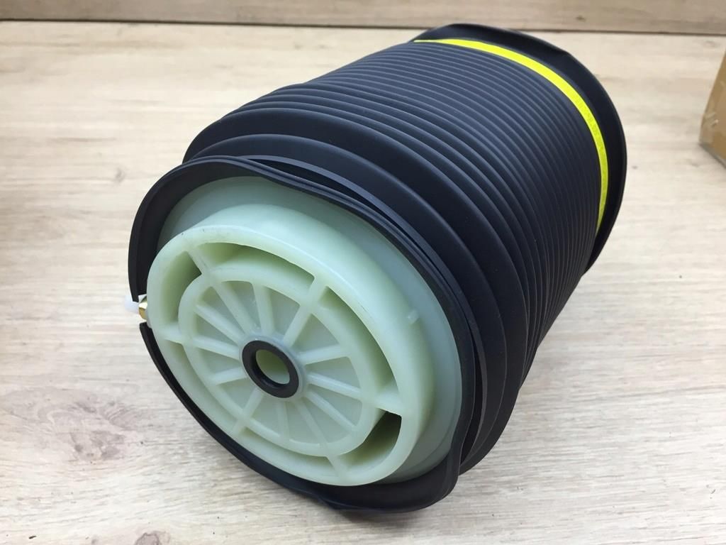 Zawieszenie silnika Maxpeedingrods Miechy Lewy Prawy Tył Mercedes W212 ...