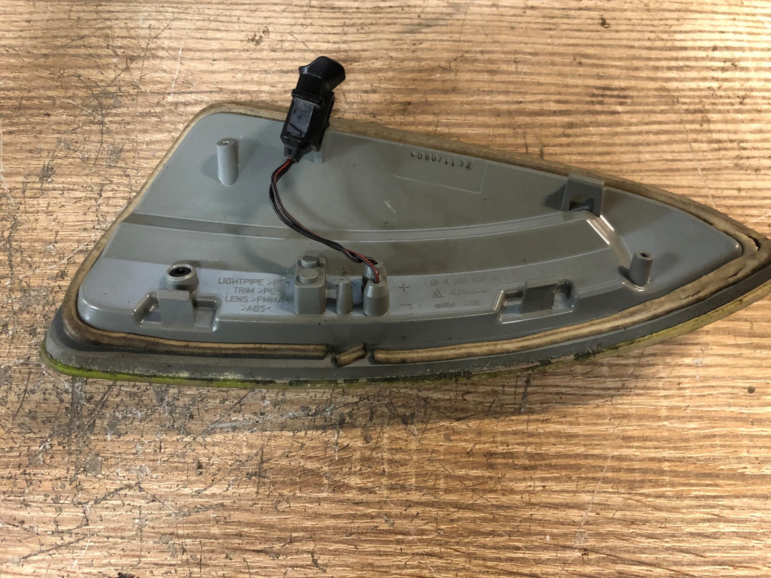 Kierunkowskaz Mercedes Benz Oe Mercedes W204 Kierunkowskaz Lusterka P ...