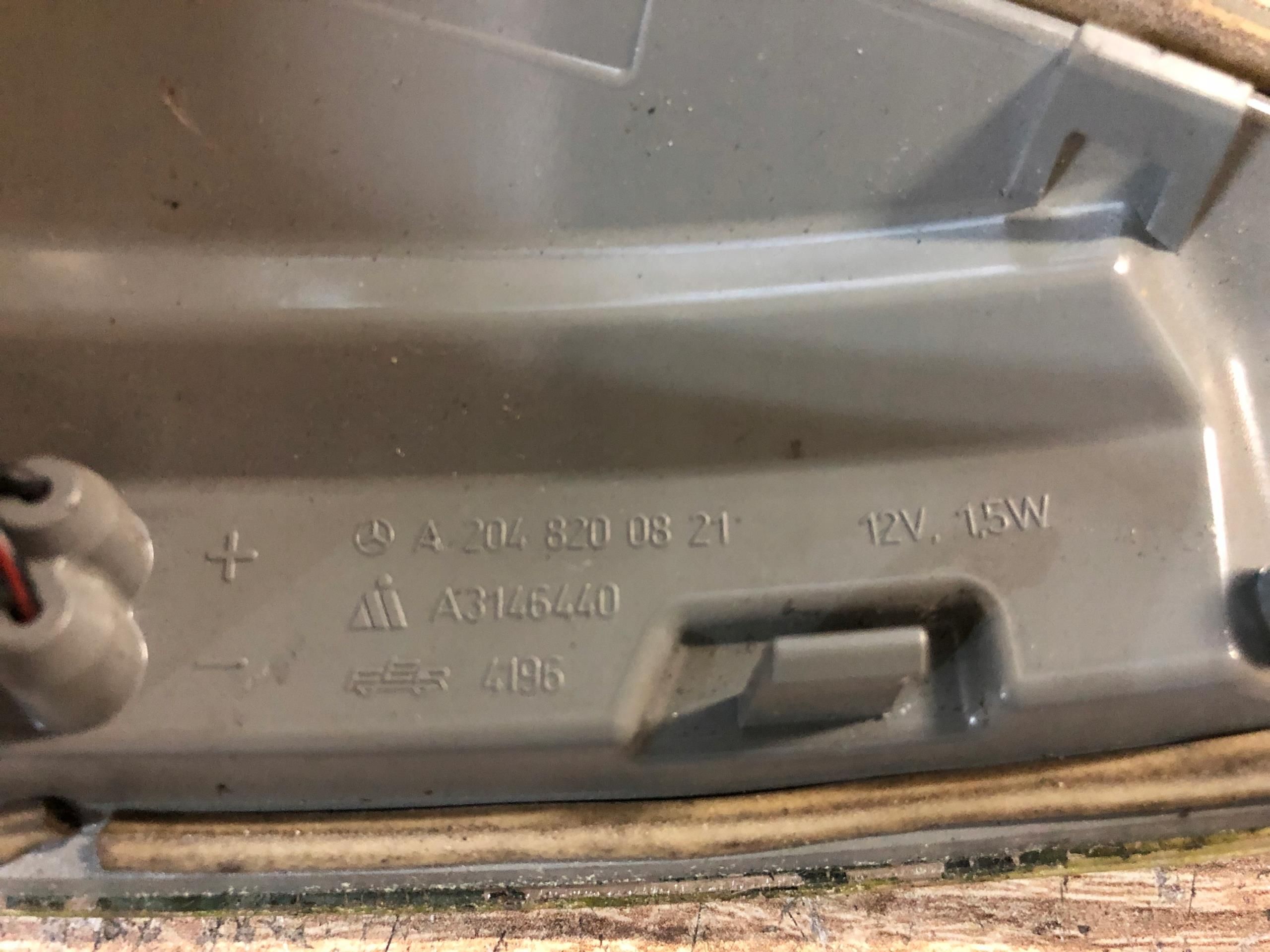 Kierunkowskaz Mercedes Benz Oe Mercedes W204 Kierunkowskaz Lusterka P ...