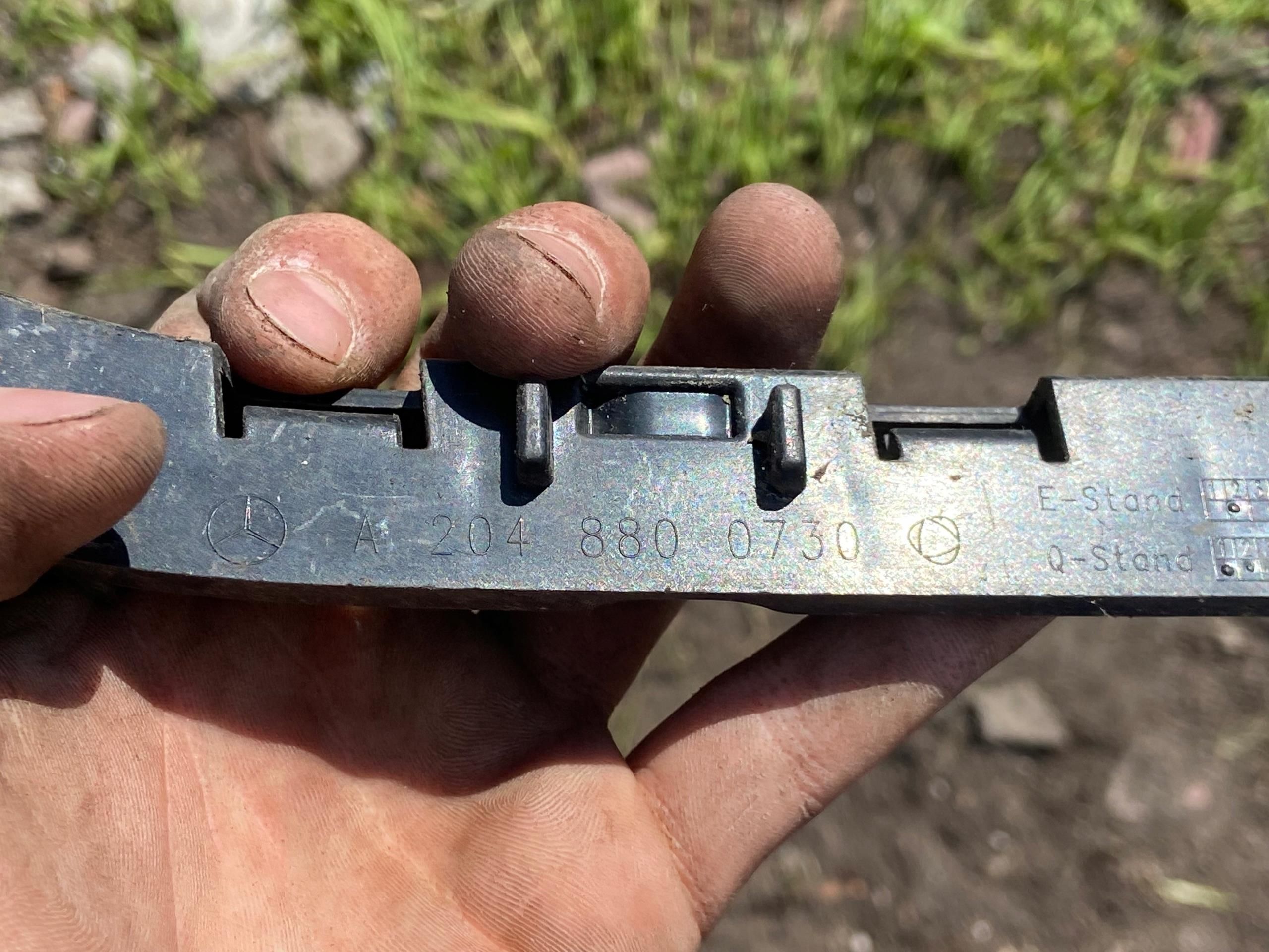 Mercedes Benz Oe 2048800730 Ślizg Zderzaka Lewy Tył Mercedes W204 ...