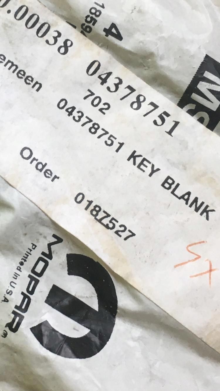 Mopar Surówka Kluczyk Chrysler Jeep Dodge 04378751 - Opinie i ceny na ...