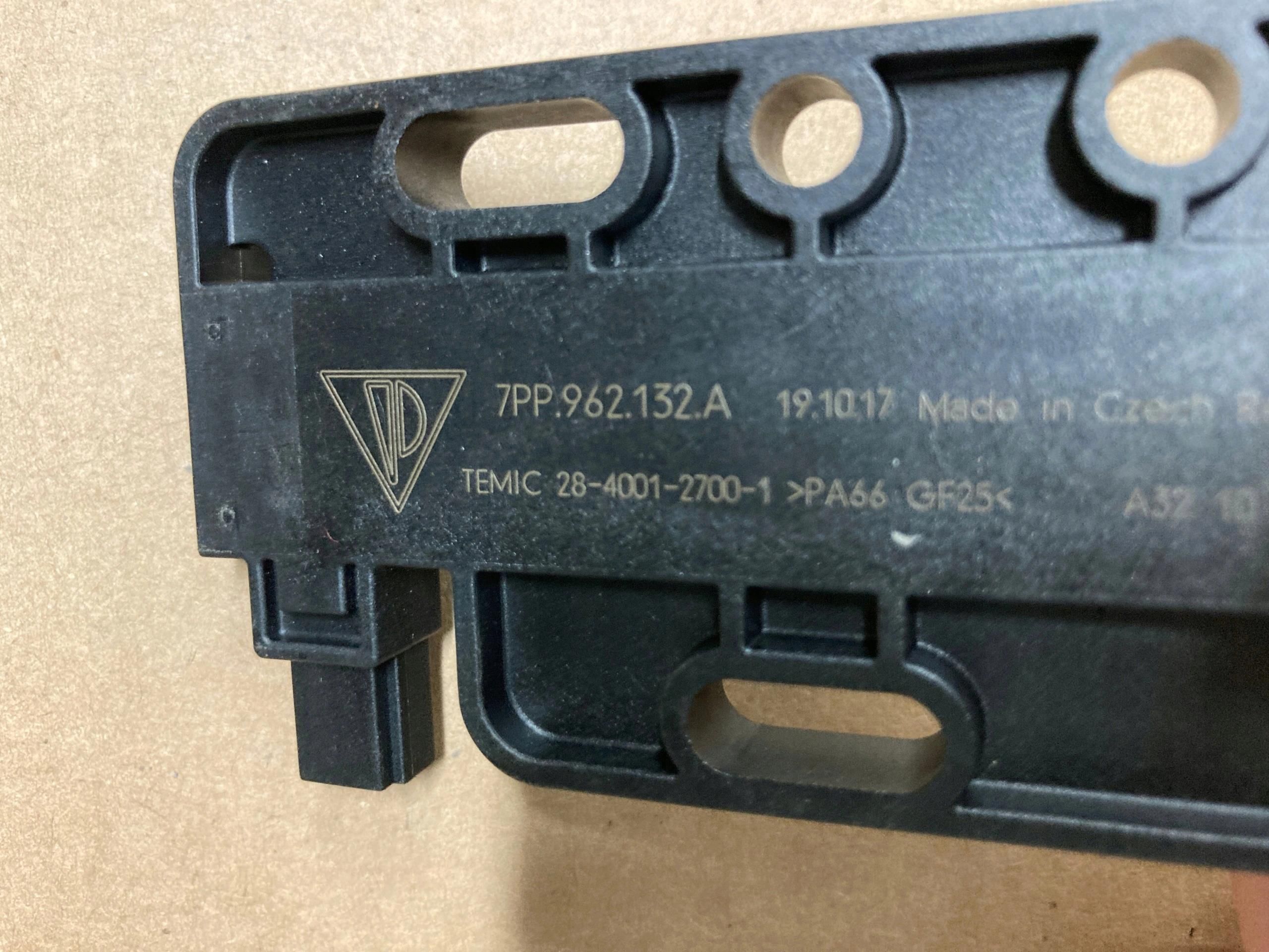 Wyposażenie elektryczne Porsche Oe Antena Keyless Go Entry 7Pp962132A ...
