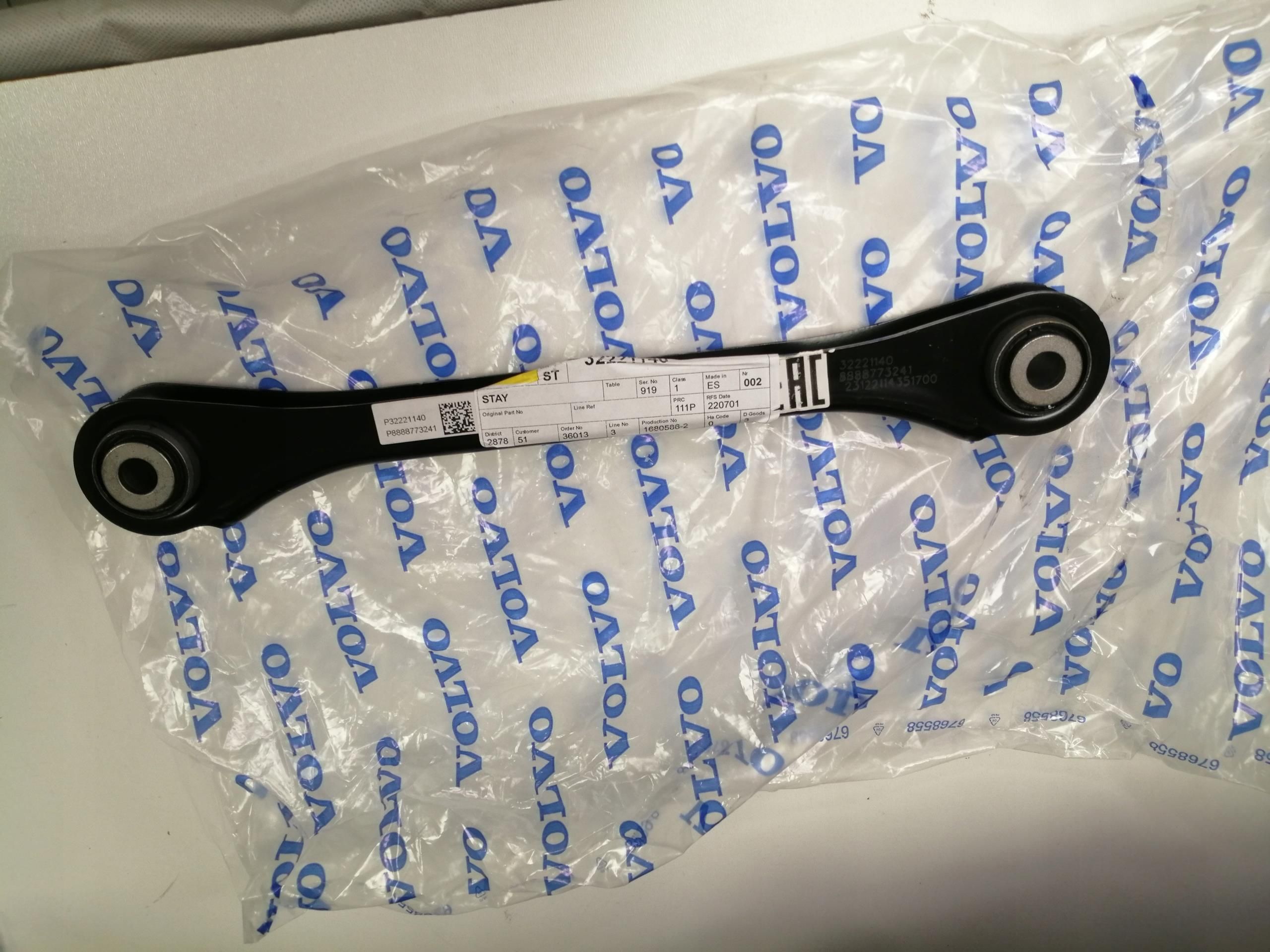 Wahacz Volvo Oe Wahacz Tylny Xc40 32221140 - Opinie i ceny na Ceneo.pl