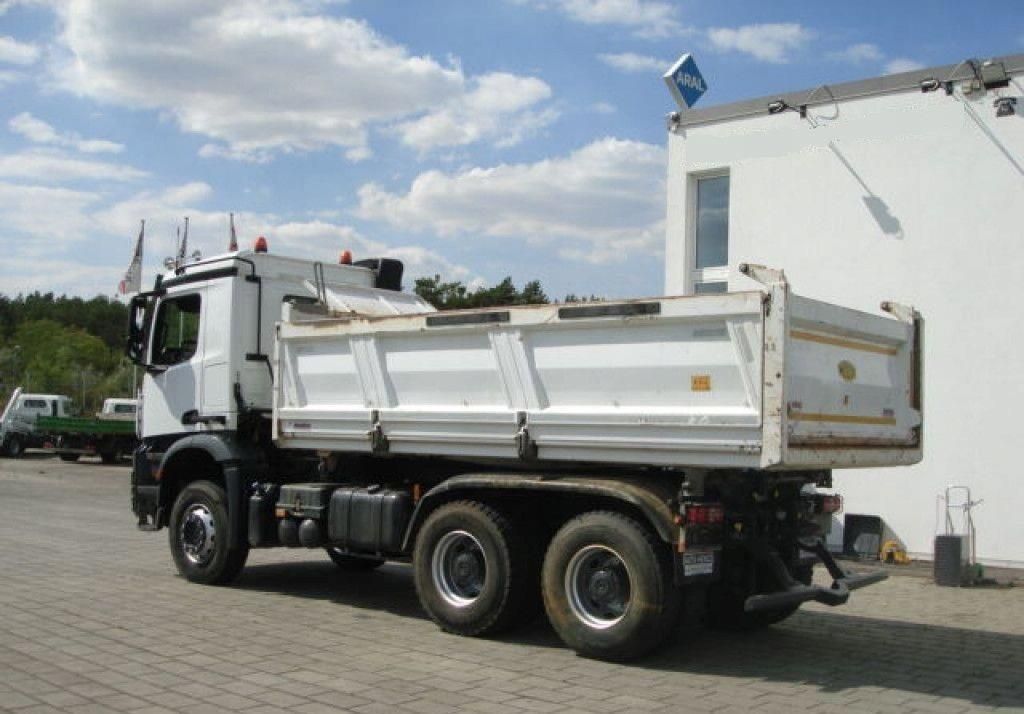 Mercedes-Benz AROCS 2645 6X4 BORDMATIK MEILLER - Opinie i ceny na Ceneo.pl