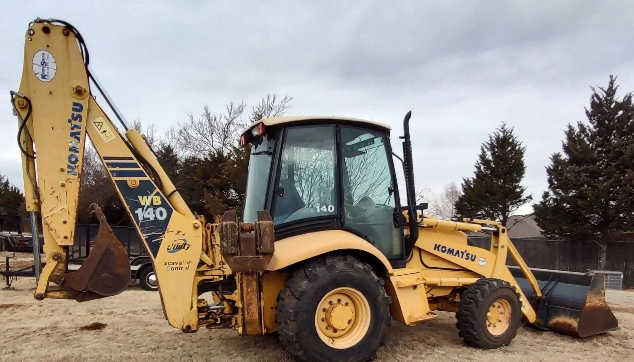 Komatsu WB140 - Opinie i ceny na Ceneo.pl