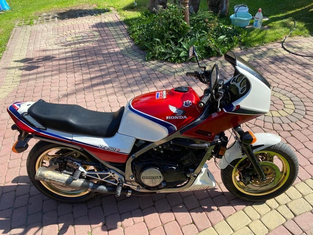 Honda Vf 750F Interceptor - Opinie i ceny na Ceneo.pl