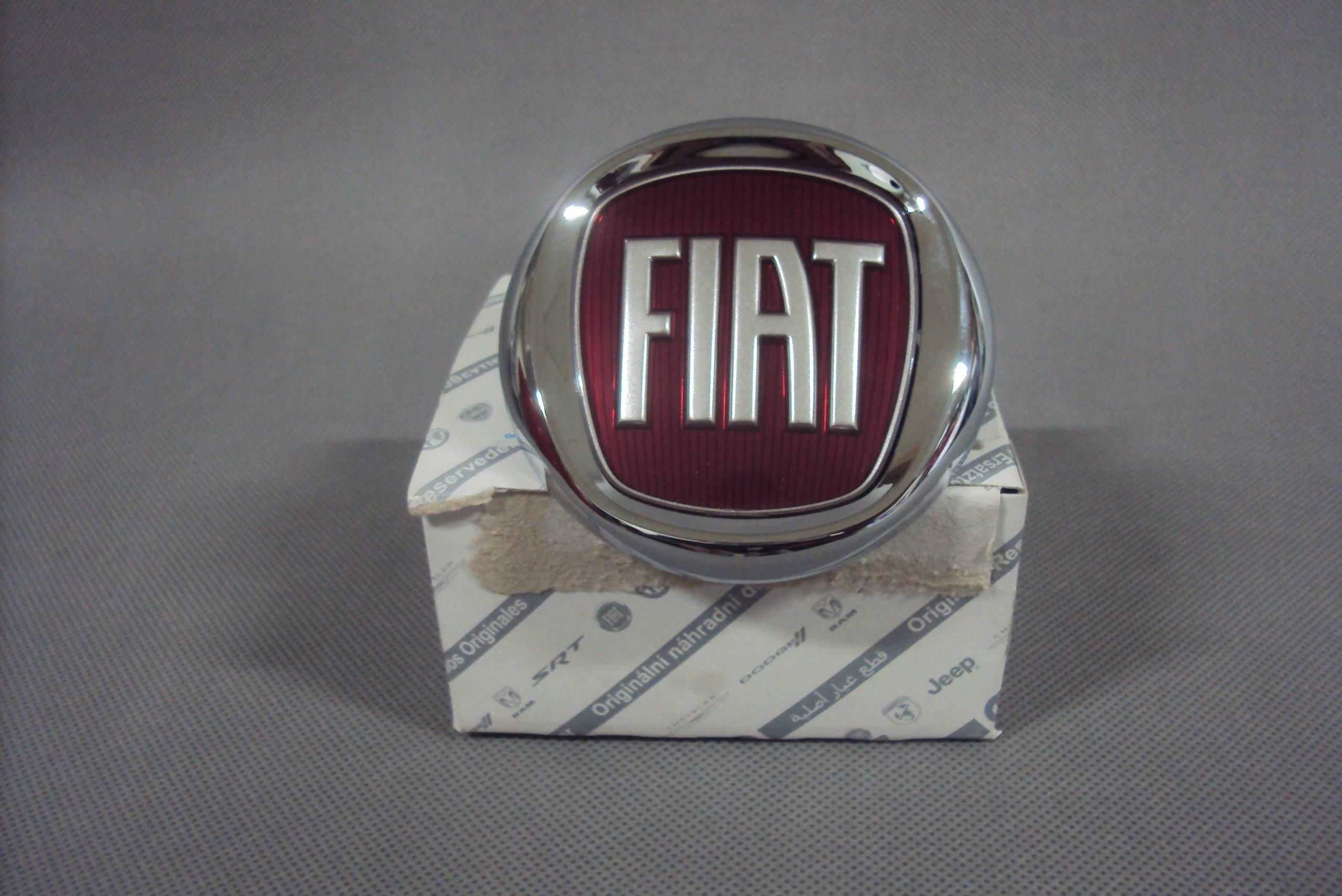 Pokrowiec samochodowy Fiat Emblemat Znaczek 500 Riva Limited Edition ...