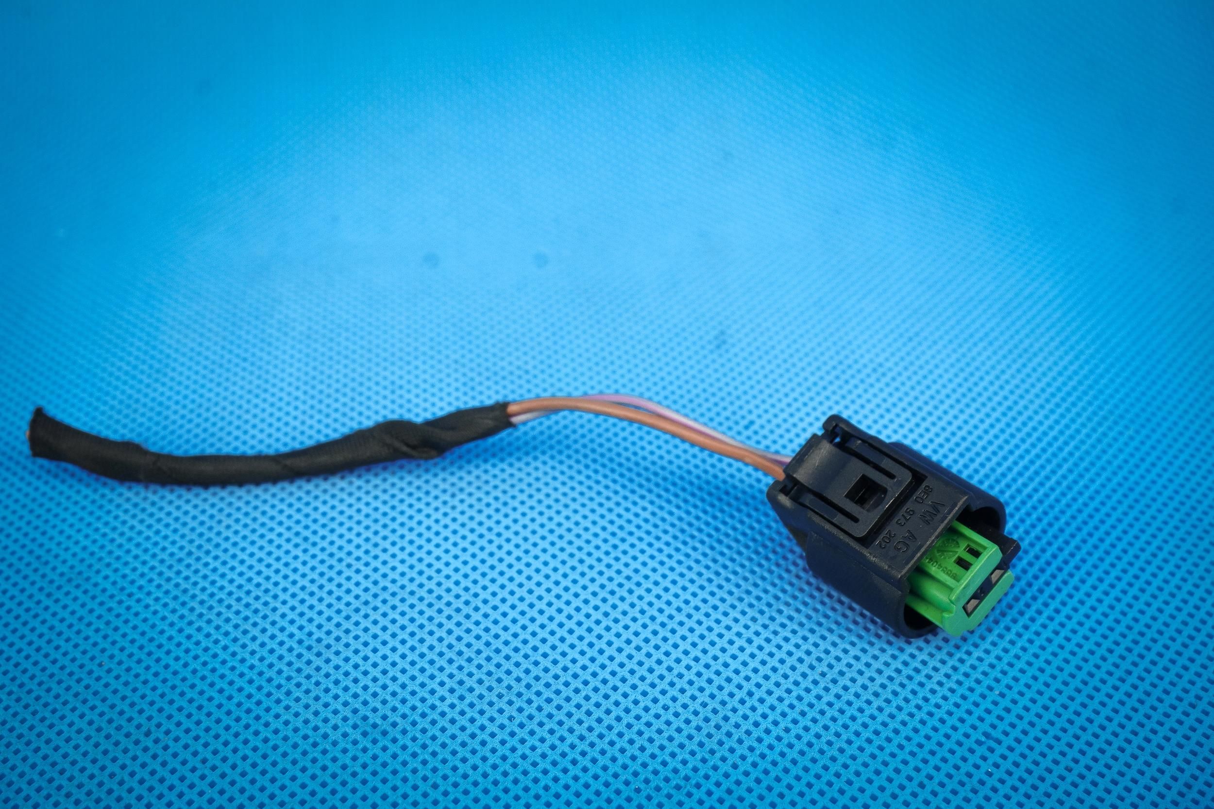 Audi Oe Wtyczka Kostka Audi Vw Seat Skoda 8E0973202 - Opinie i ceny na ...