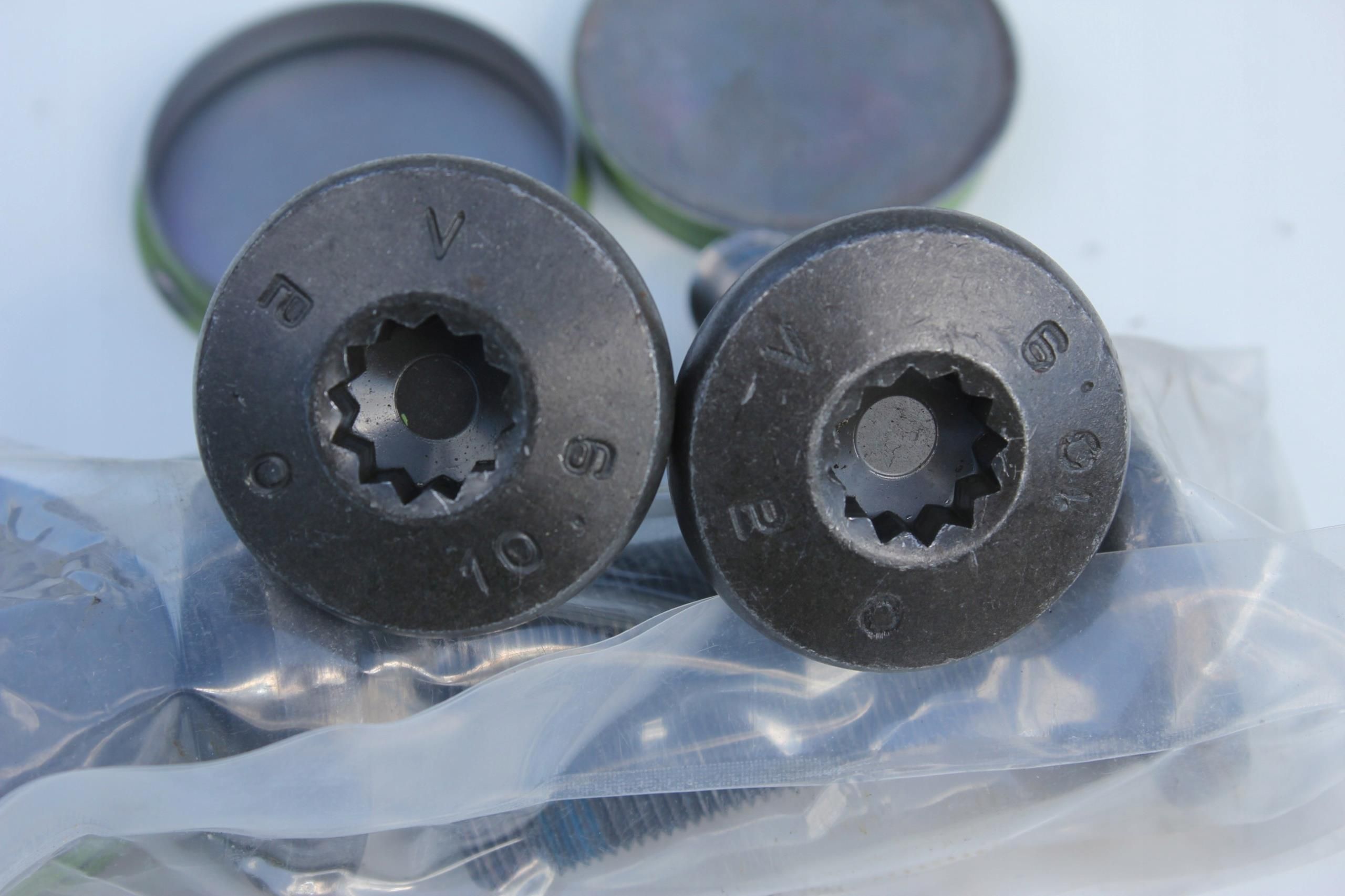 Volkswagen Oe Śruba Piasty Tył Vwag Wht000229A 1J0501249C Oryg - Opinie ...