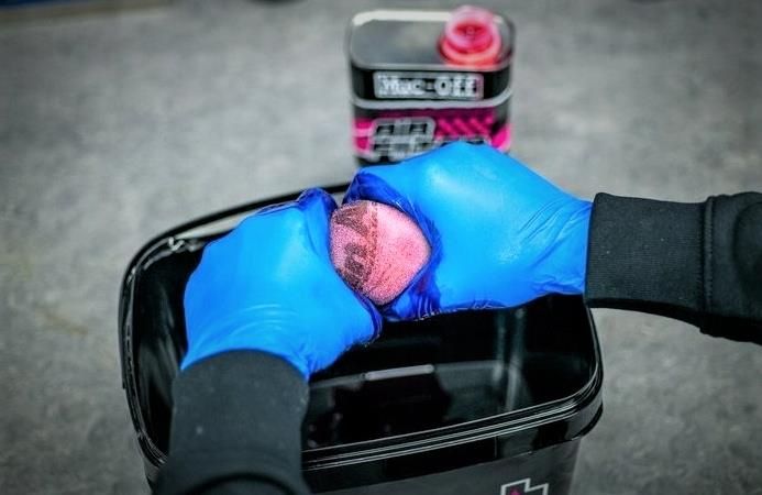 Muc-Off Air Filter Oil Olej Do Nasączania Filtrów 1L - Opinie i ceny na ...